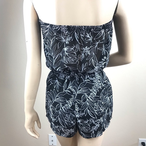 Forever 21 | Pants & Jumpsuits | Forever 2 Sleeveless Smocked Shorts ...